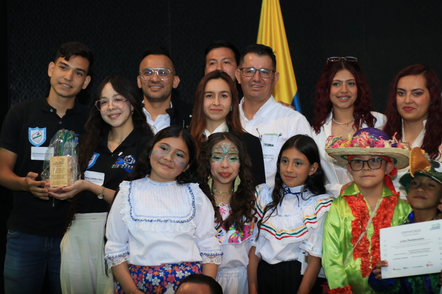 Escuelas privadas y públicas del país premiadas por sus iniciativas de ...